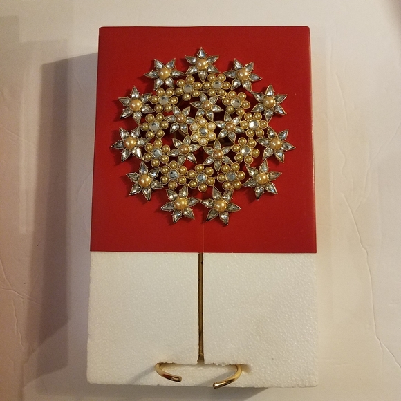 Pottery Barn | Holiday | Pottery Barn Gold Jewel Snoflake Tree Topper ...